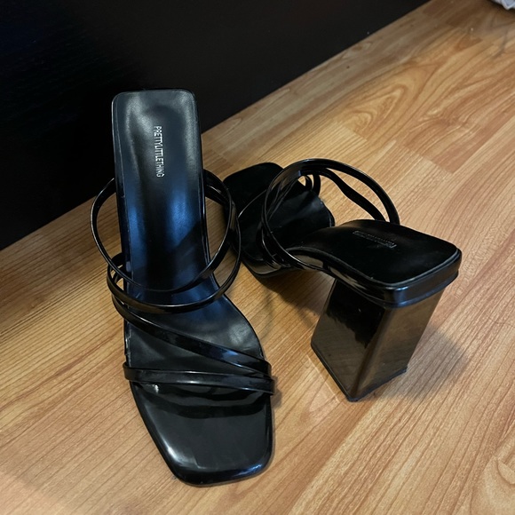 PrettyLittleThing | Shoes | Plt Strappy Block Heel | Poshmark